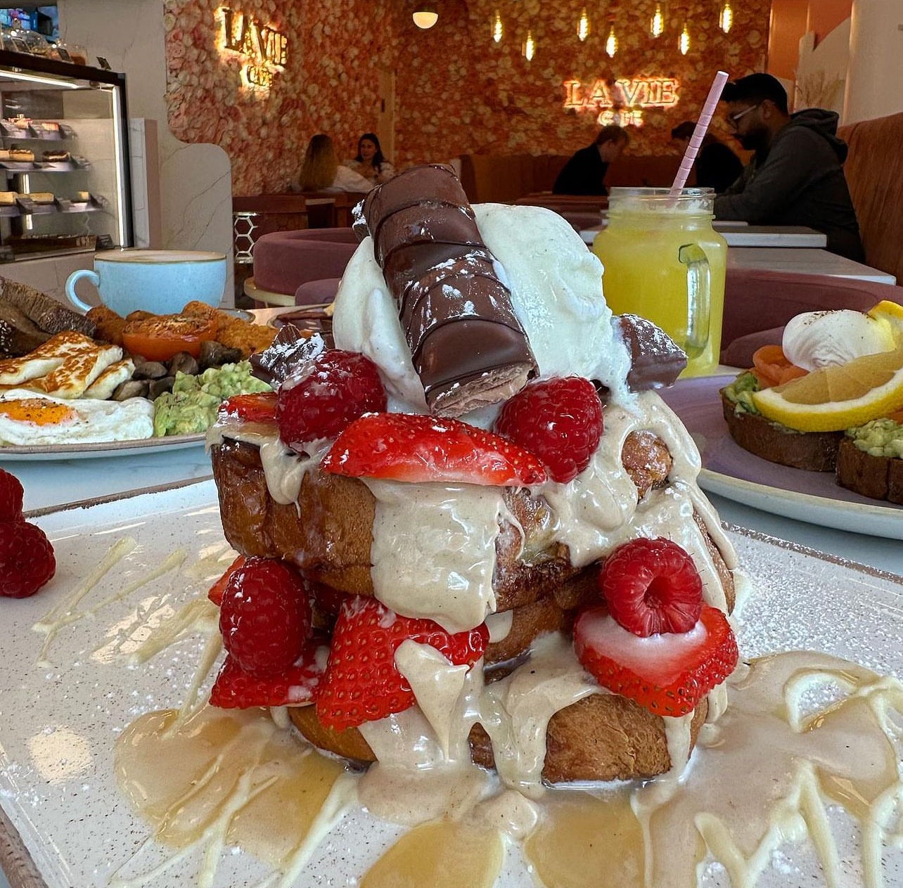 Kinder Bueno French Toast | La Vie Cafe